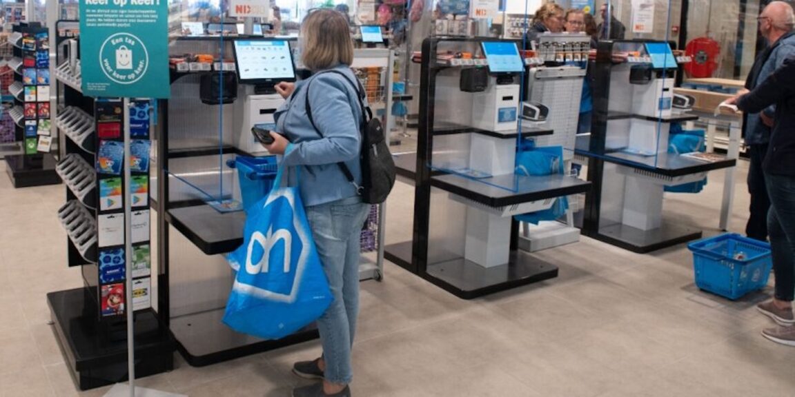 Wat er nu bij de zelfscankassa gebeurt, maakt klanten woest: ‘Dit gaat ...